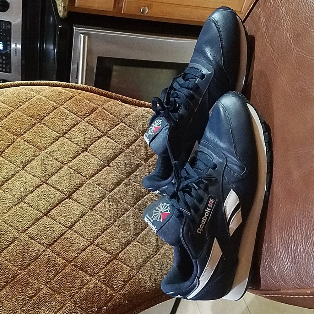 Reebok Classic Leather Navy Blue White Lace Up Sneake… - Gem